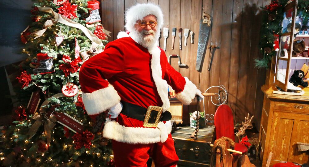 4 Places to Meet with Santa in the Mountains | Banff & Lake Louise Tourism