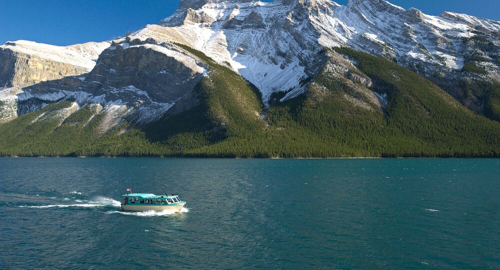 Lake Minnewanka Cruise | Banff & Lake Louise Tourism