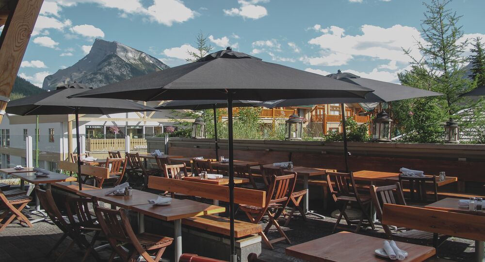 The Bison Restaurant & Terrace | Banff & Lake Louise Tourism