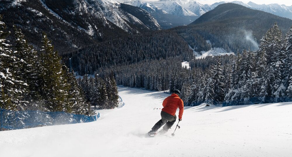 The Ultimate Guide to Resort Skiing and Snowboarding in Banff National ...